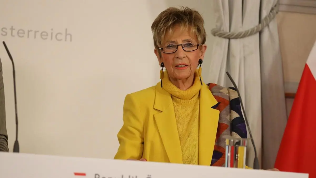 Pensionisten: Korosec: „Die nächsten zehn Jahre muss alles auch analog ...