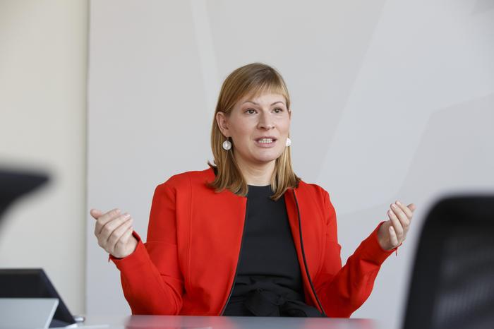 Diskriminierungs-Vorwurf: Frauen verdienen in Österreich um 16,6 ...