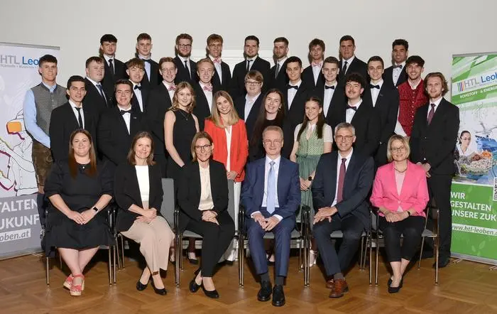 HTL Leoben: Die Maturantinnen und Maturanten haben das Zeugnis in der ...
