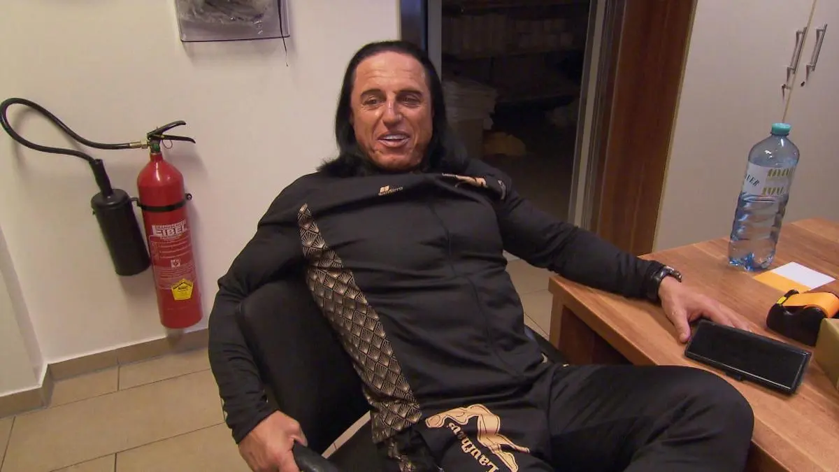 „Puffgeschichten“ auf ATV: Laufhaus-Chef „Kitzecker Sepp“ gibt vor ...