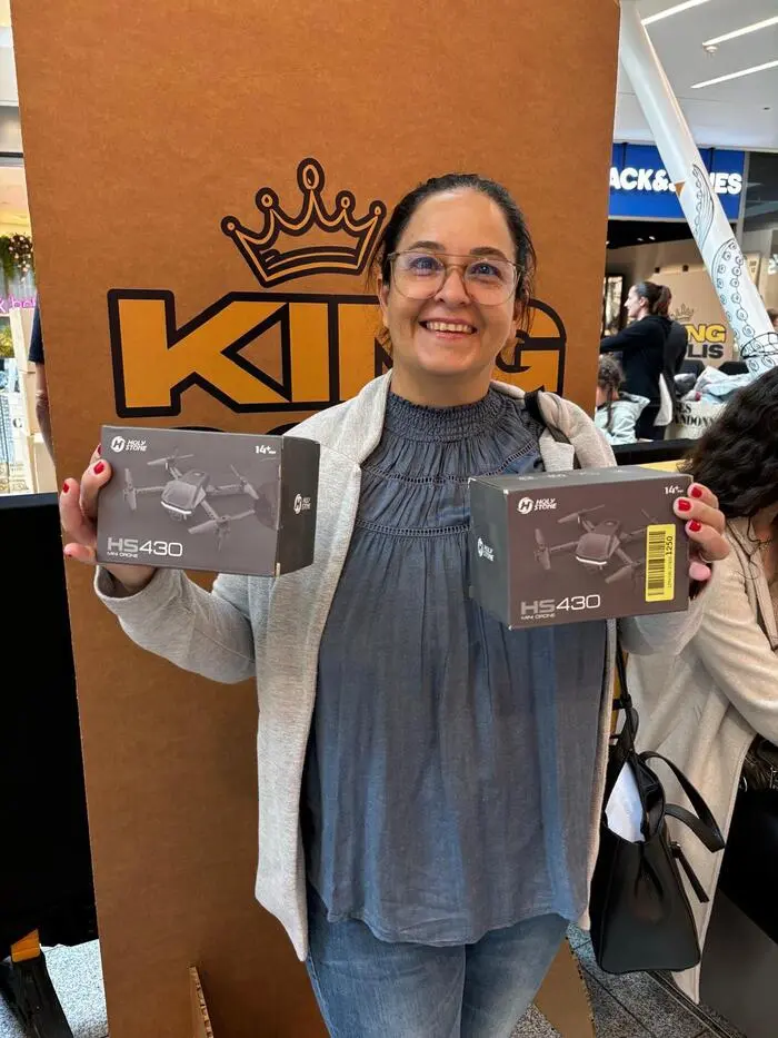 Im Südpark: Zehn Tonnen „verlorene Pakete“ werden verkauft