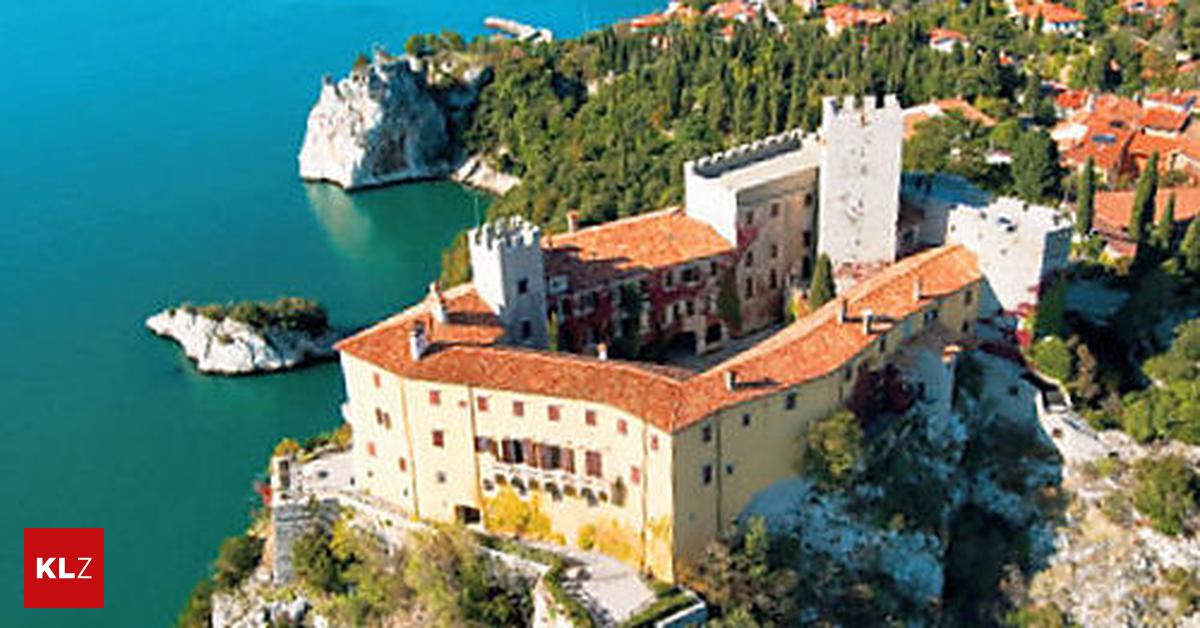 Erlesenes: Schloss Duino thront auf einem Karstfelsen