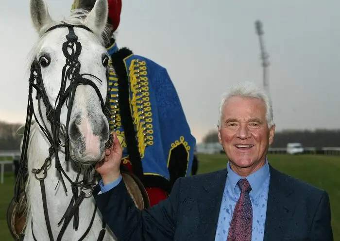 Wurde 2004 von Frank Stronach eröffnet: Neo-Eigentümer: Irischer ...