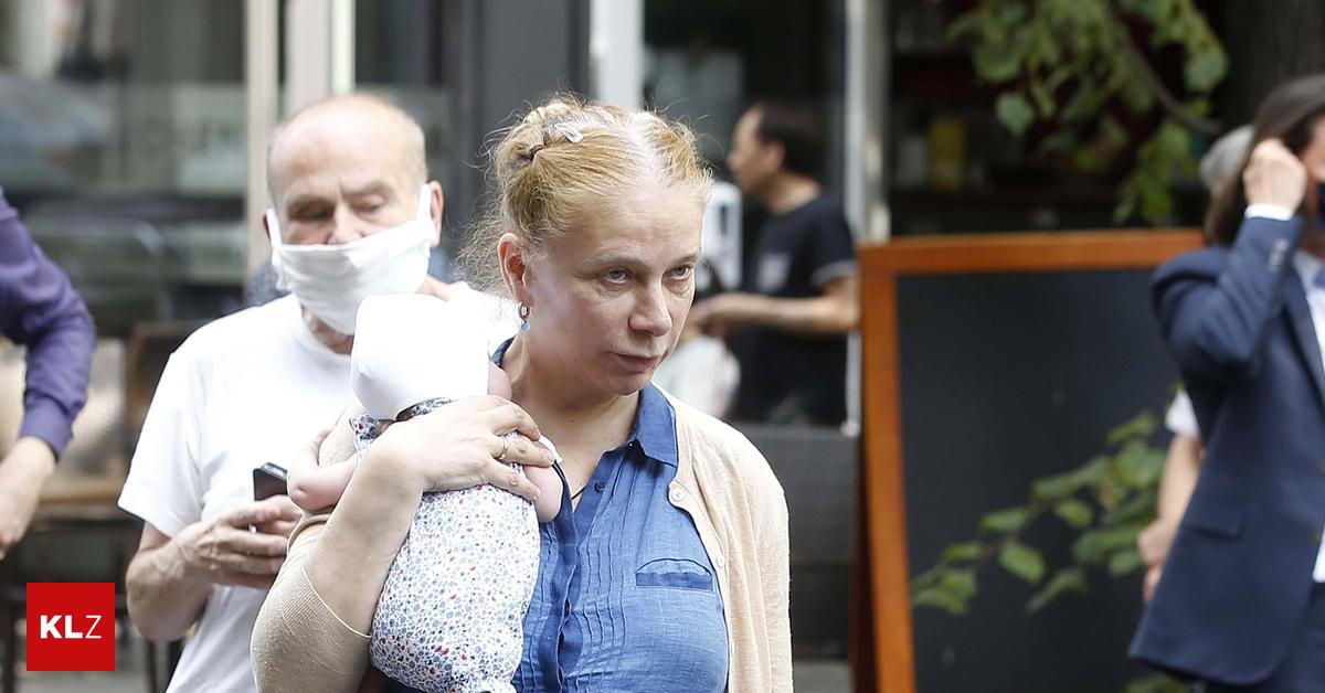 Mit 66 Jahren: Alexandra Hildebrandt brachte ihr zehntes Kind zur Welt