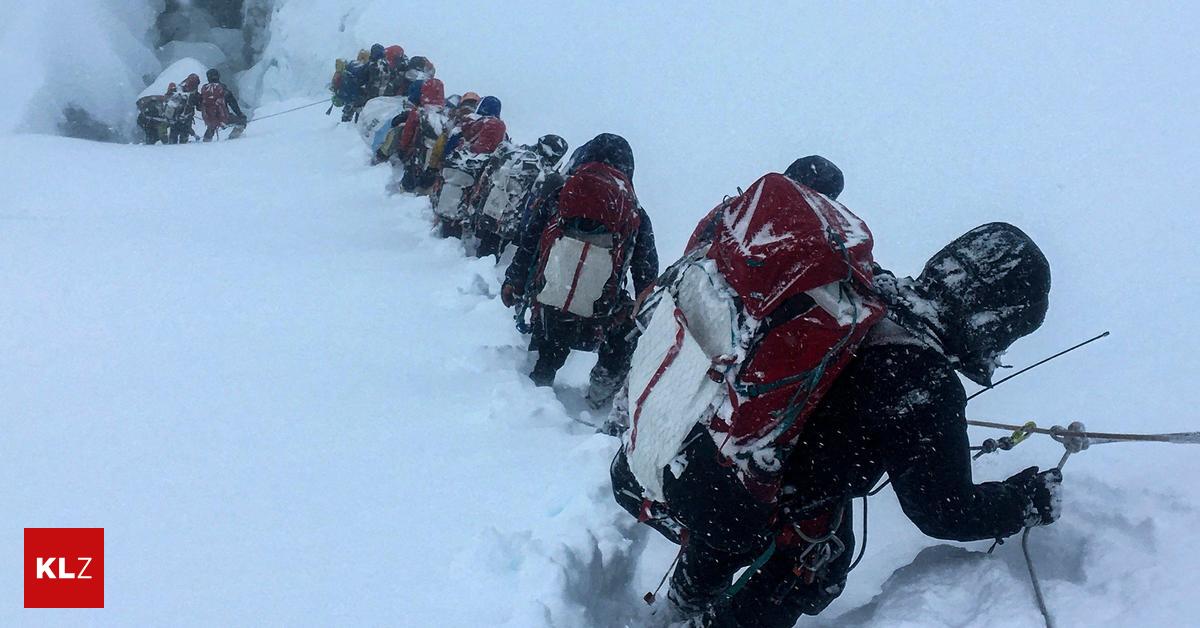 Mount Everest: Bergsteiger wegen Schneefälle erneut in Not geraten