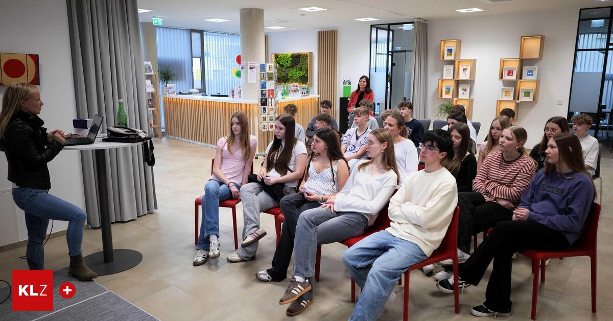 Schüler des Gymnasiums Hartberg besuchten die Kleine Zeitung