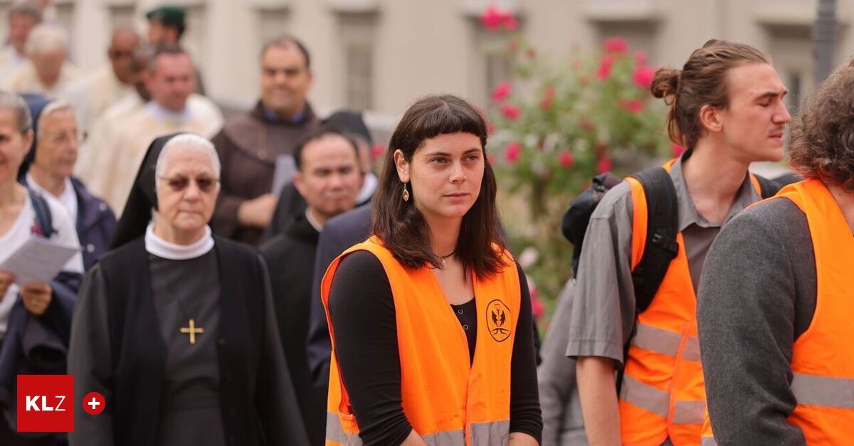 Fronleichnam in Graz: Viele Teilnehmer bei der Prozession durch die ...