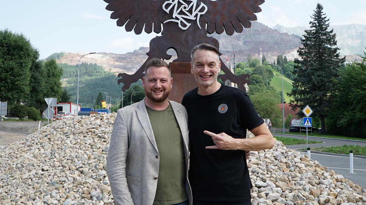 Napalm Records: Stählerner Adler schmückt den Eisenerzer Kreisverkehr