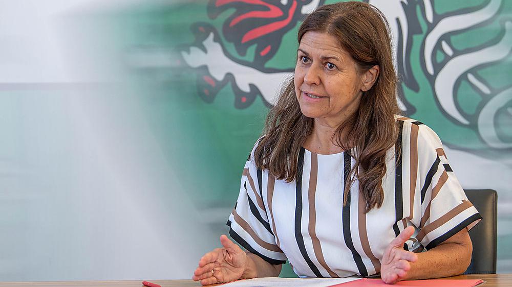 Landesrätin im Interview: Warum gibt es nicht genug Plätze für Kinder in Not, Frau Kampus?