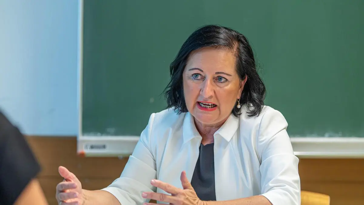 Gehalt wie ein Sektionschef: Ministerium bestätigt: Meixner bleibt ...