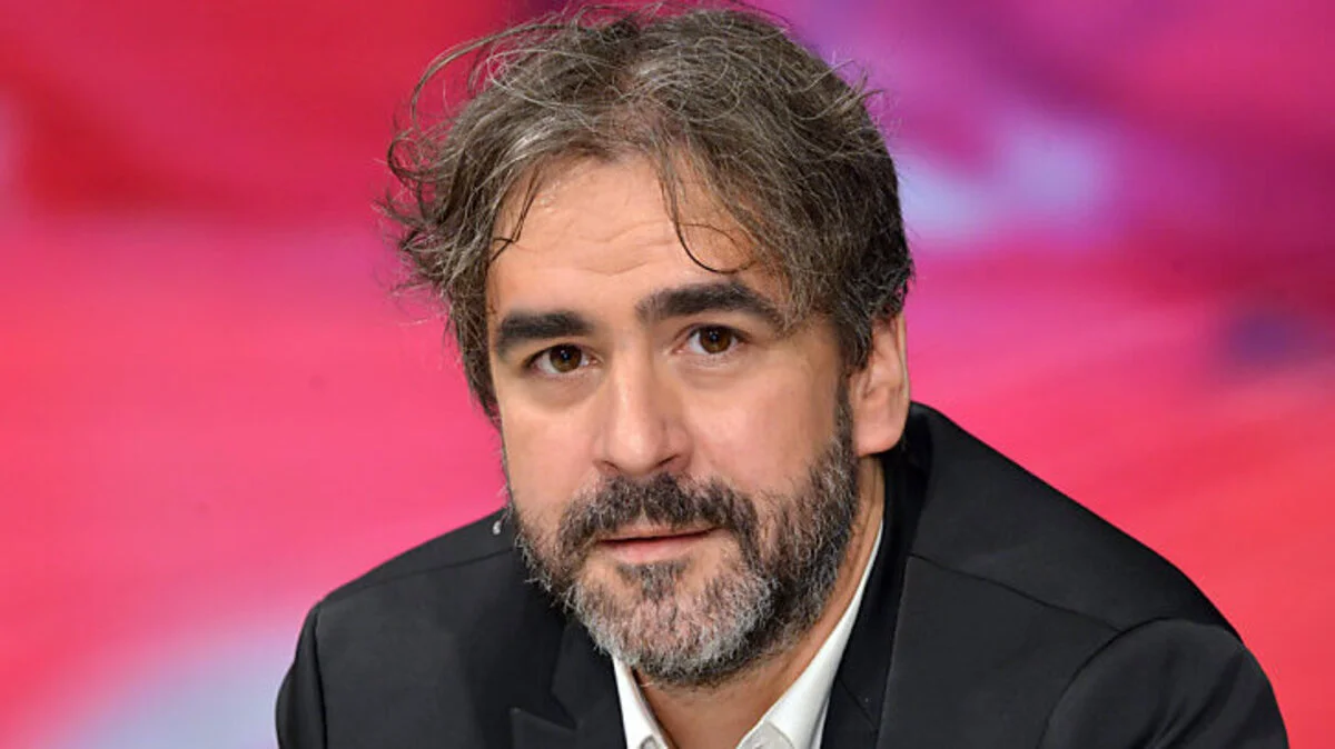 Yücel geht es Umständen entsprechend gut