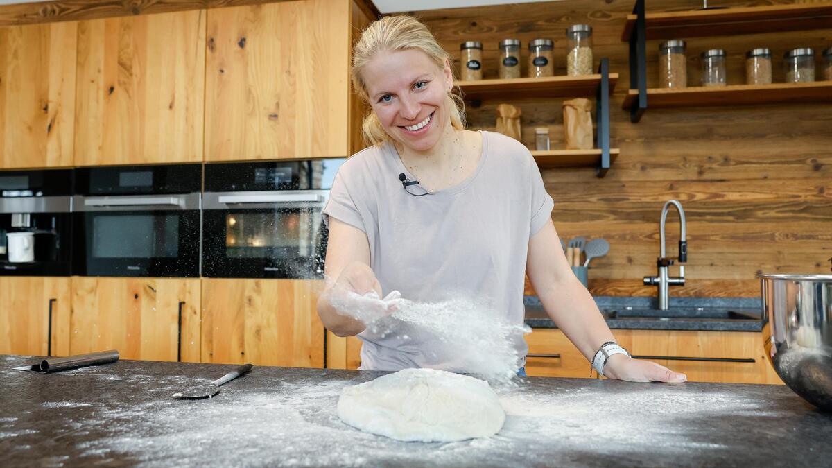 Selbst backen: Knopfsemmel backen mit Christina Bauer