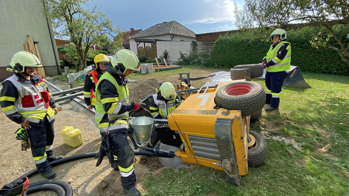 Fahrer unverletzt: Glück im Unglück bei Staplerunfall in Spielberg