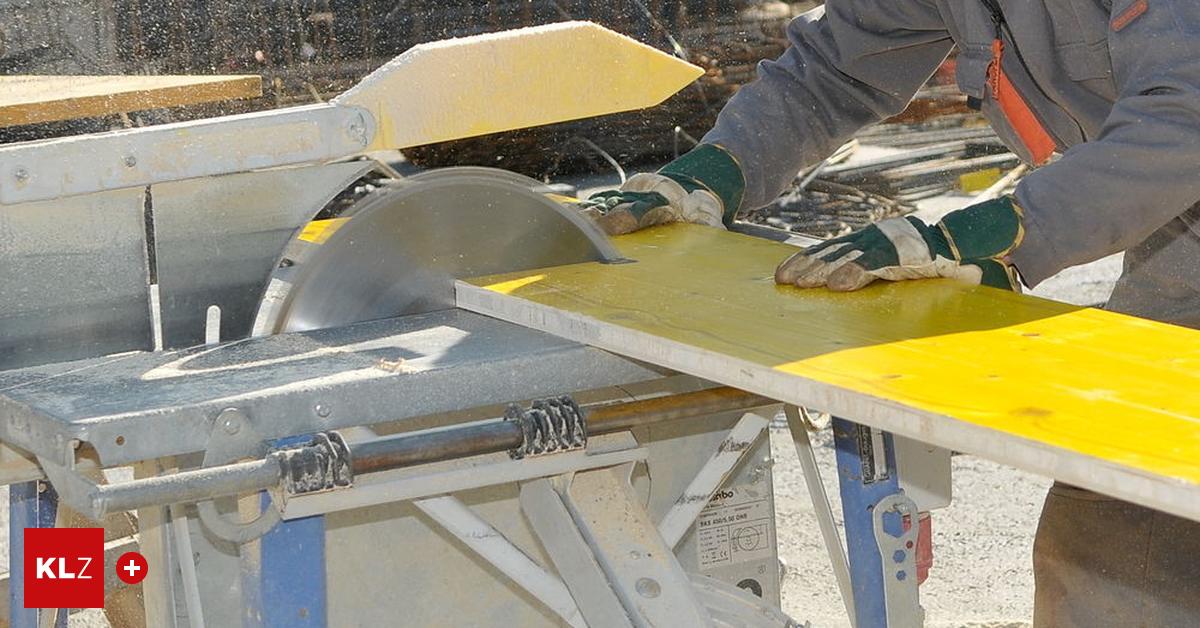 Semriach: Mann trennte sich Hand mit Kreissäge ab