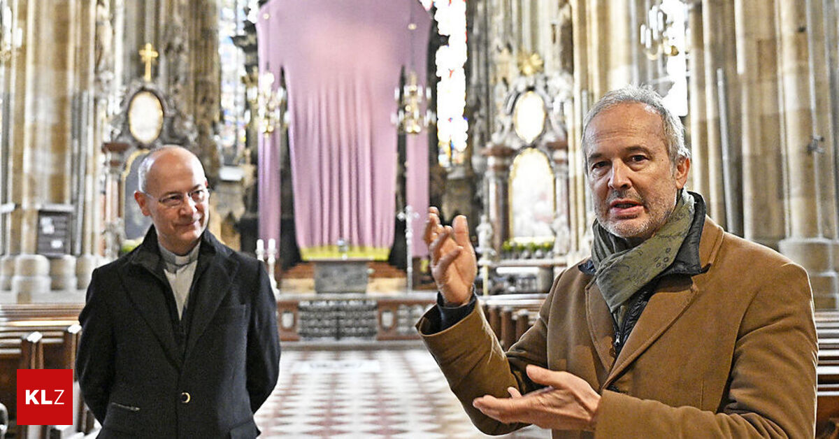 Von Erwin Wurm: Ein Pullover als Fastentuch für den Stephansdom