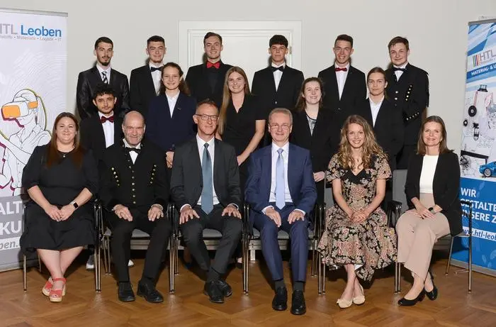 HTL Leoben: Die Maturantinnen und Maturanten haben das Zeugnis in der ...