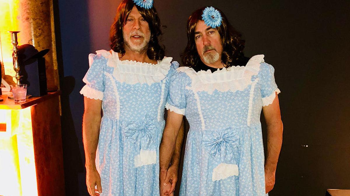 Von Willis bis Kardashian: Stars feiern Hollywood: Schräg, bunt und ...