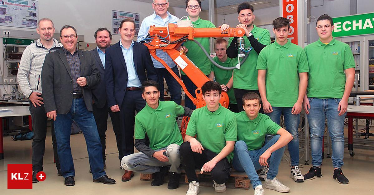 Neues Lehrobjekt: Roboter wechselte von Zementwerk in die HTL