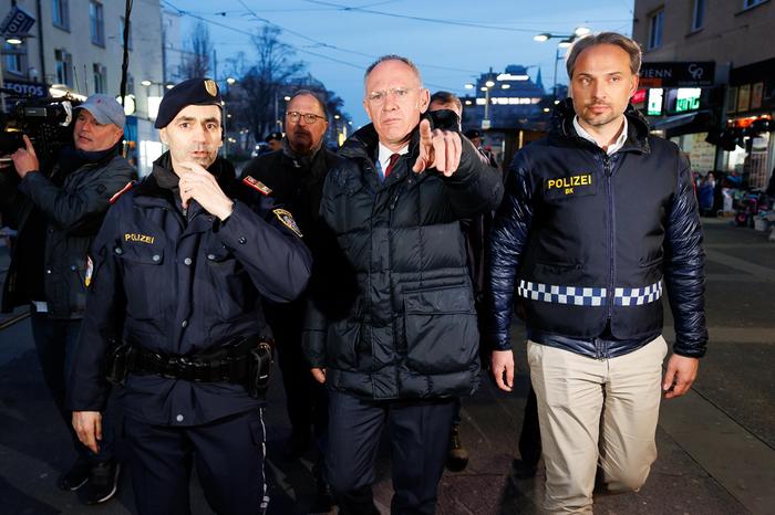 Innenminister im ZiB2-Interview: Gerhard Karner: „Wir müssen die ...