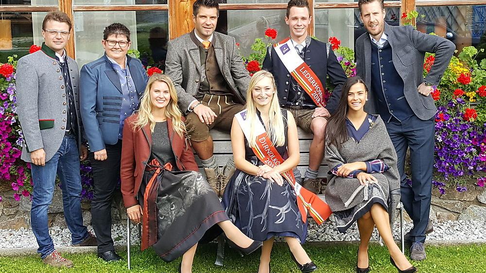 Rennweg: "Hoamart" feierte Auftakt in Tracht