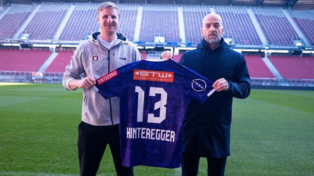 Einfache Sprache: Der Fußballer Martin Hinteregger wird für Austria Klagenfurt spielen