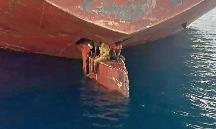 Von Nigeria auf Kanaren: Drei Migranten überleben elf Tage auf ...