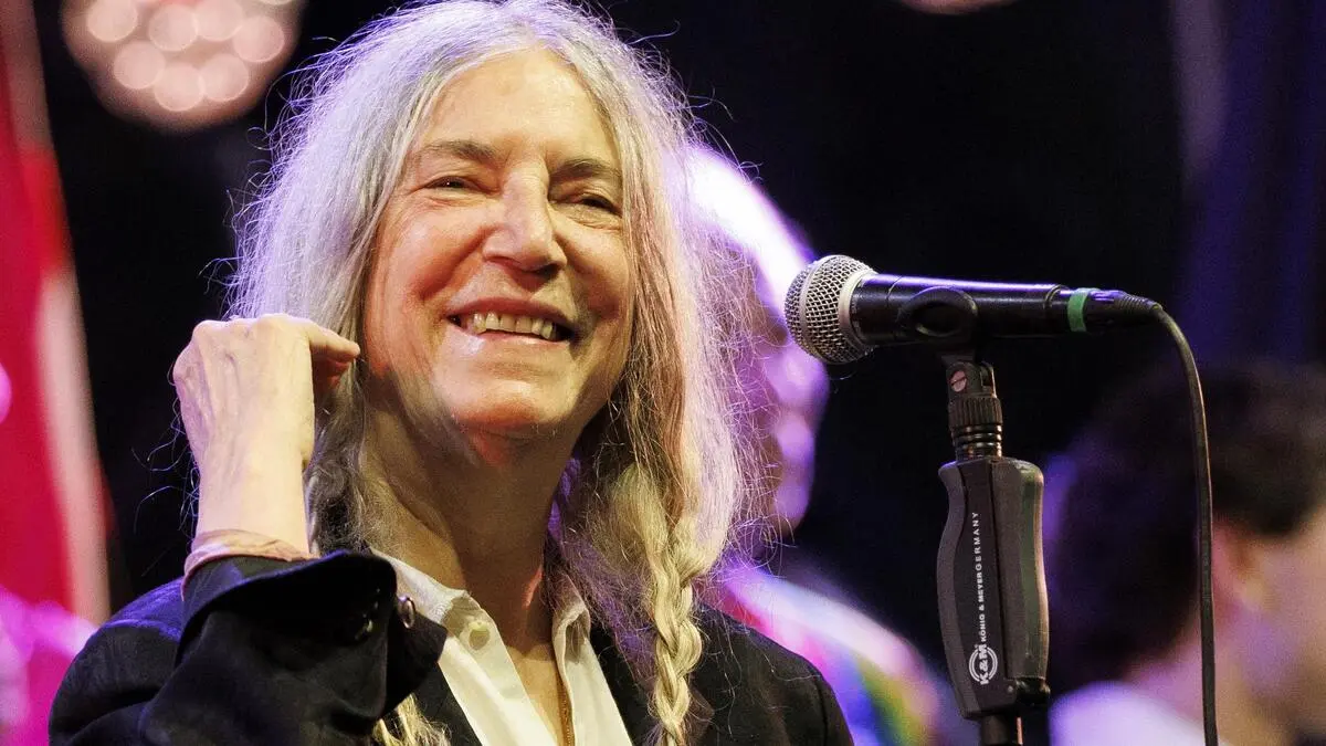 Verona: Patti Smith, Placido Domingo und Co zeigen ihre Liebe zu Neapel