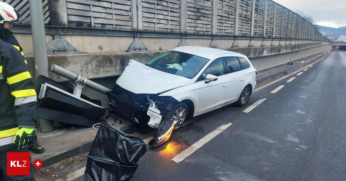 Schwerer Unfall in Voitsberg: Auto rammt Ampel bei Tunnel