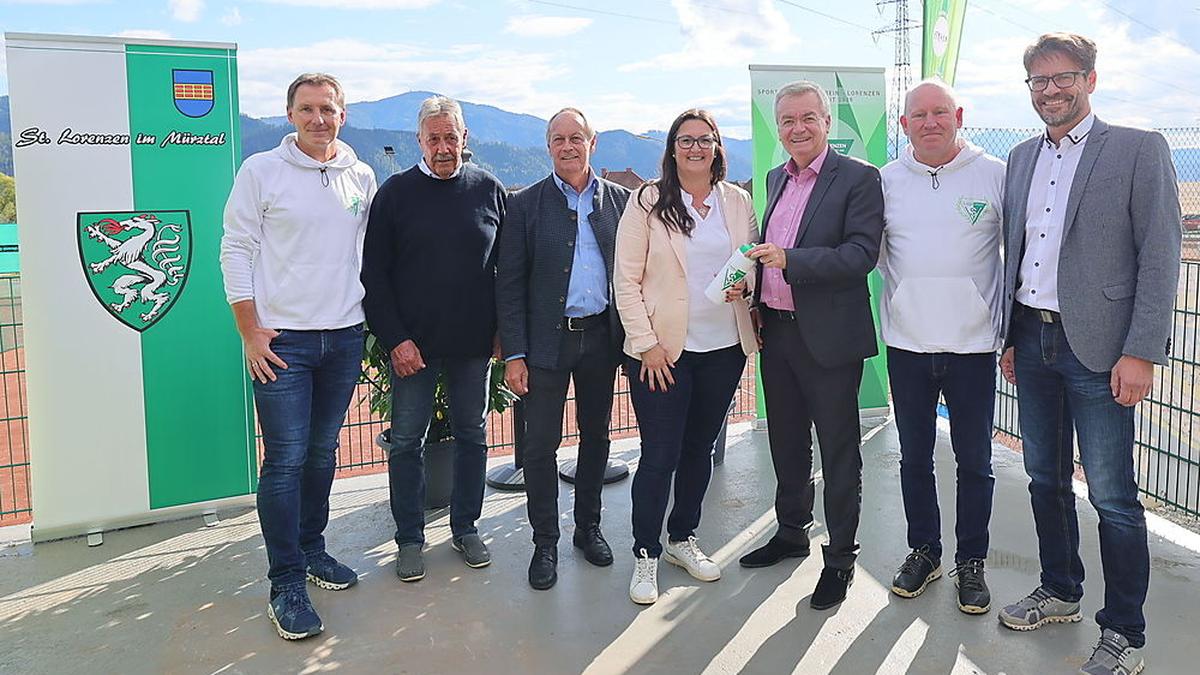 Feierliche Neueröffnung: Fast 200.000 Euro flossen in die Tennisanlage ...