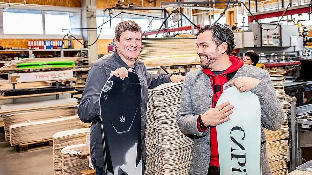 Auf Wachstumskurs: Die Welt fährt auf Snowboards der Kärntner Capita ab