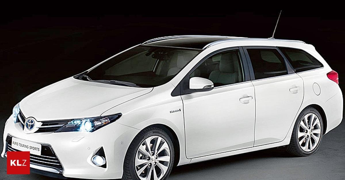 Toyota auris estate store