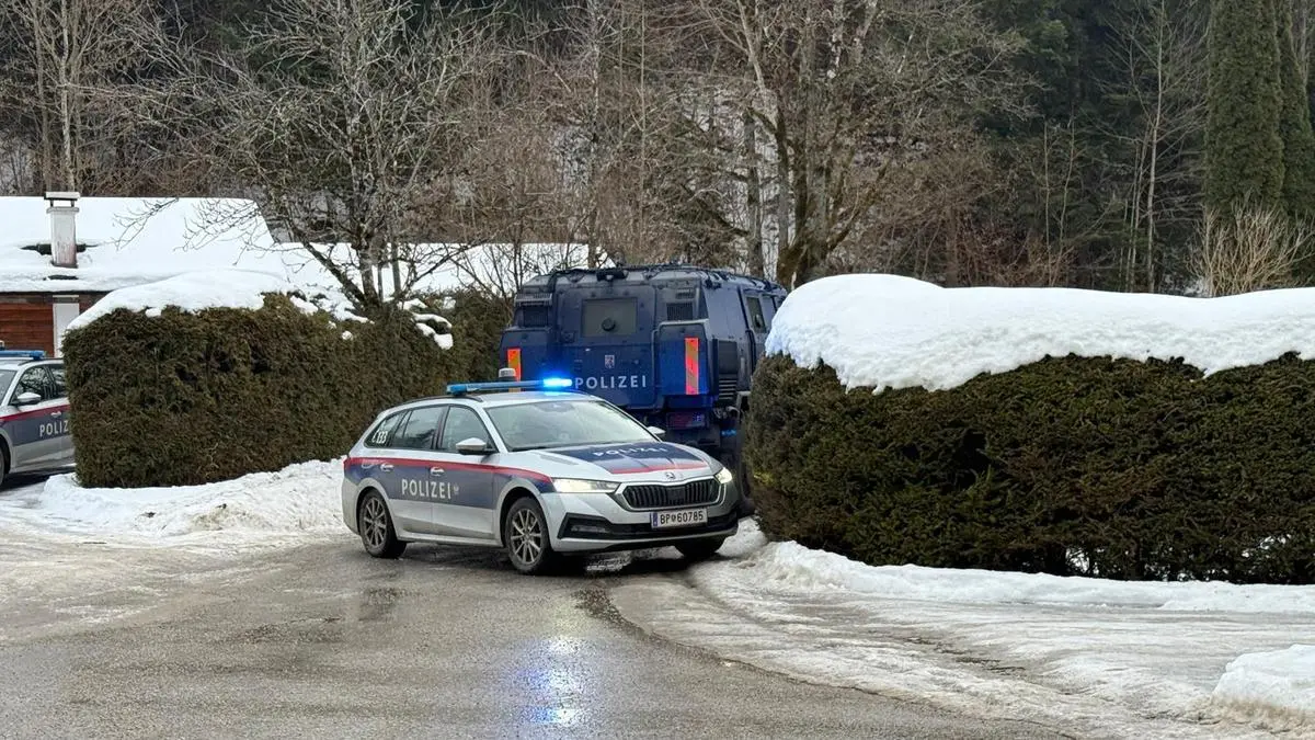 Cobra in Grundlsee: Polizeieinsatz in Grundlsee – Verhandlungen laufen