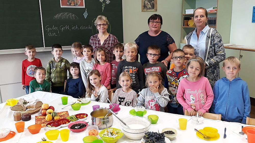 Wie Lebensmittel wachsen: Bäuerinnen besuchten 25 Volksschulen