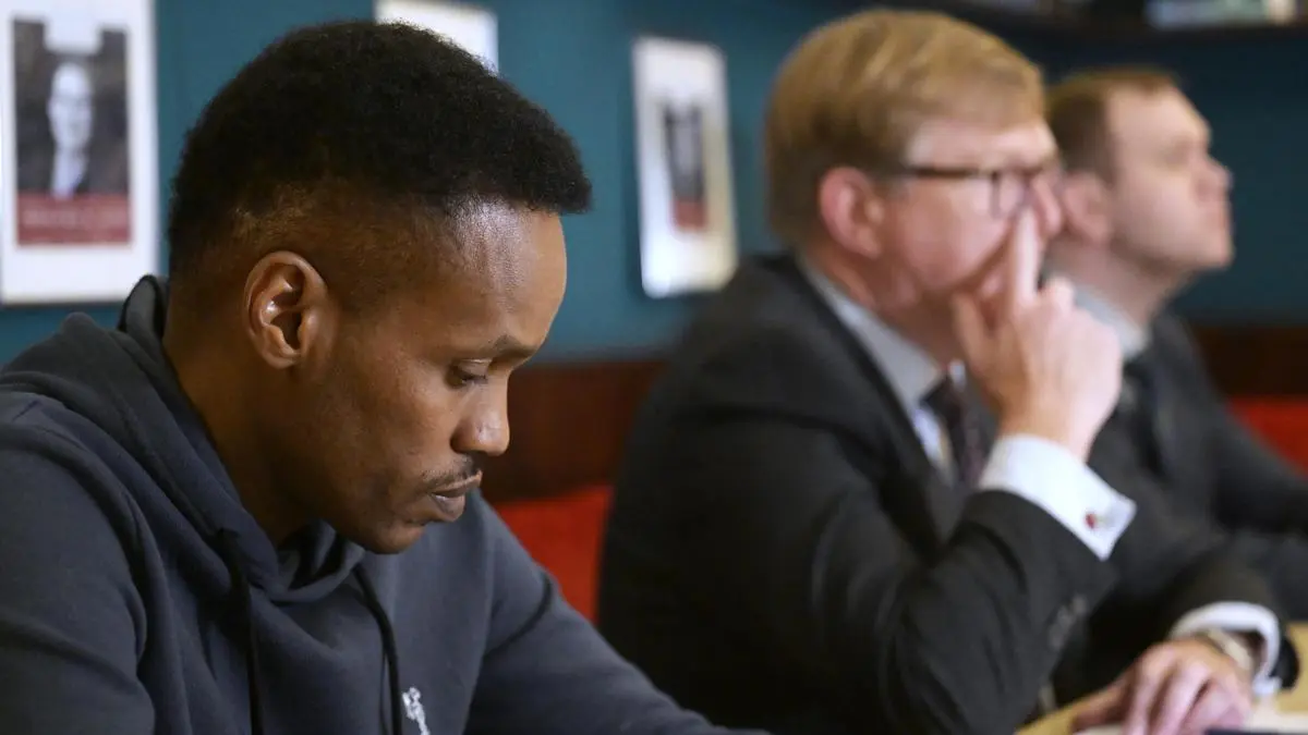 Ahmed Naser Al-Raisi : Folteranzeige gegen Interpol-Chef in Wien ...