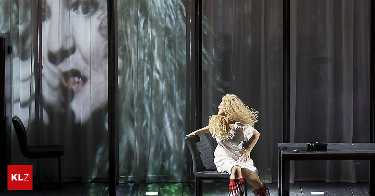 Ausführliche Premierenkritik: Salome, das kranke Geschöpf