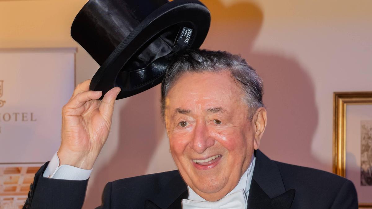 Am Samstag: Lugners Begräbnis wird zum TV-Ereignis