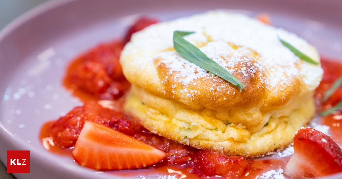 Rezepttipp: Soufflierter Walderdbeer-Topfenauflauf von Richard Rauch