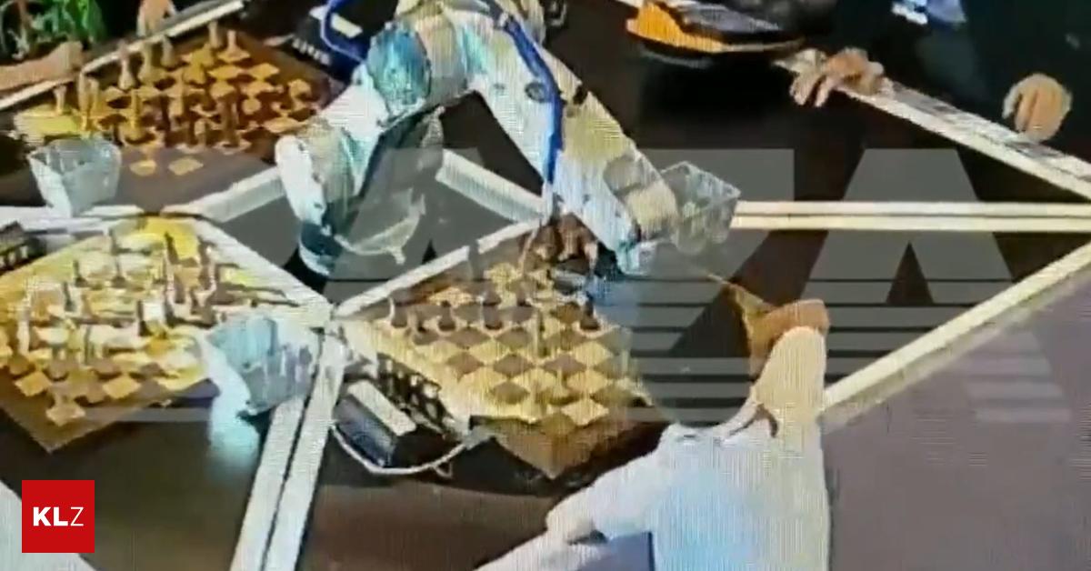 Künstliche "Intelligenz": Schachroboter bricht siebenjährigem Gegenspieler Finger