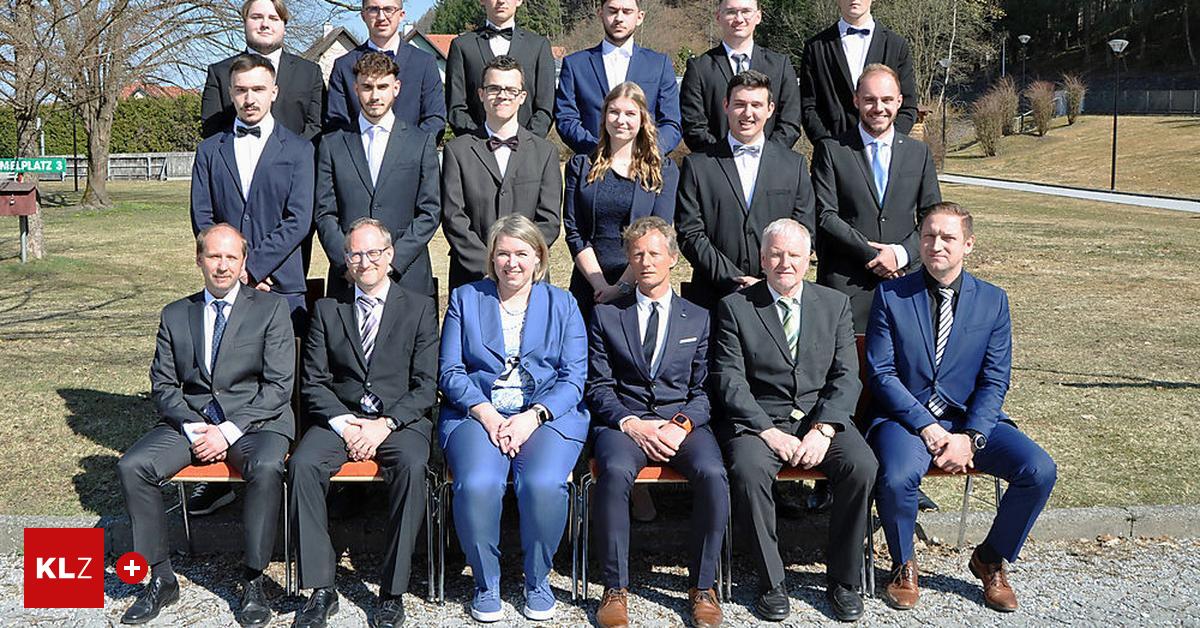 Schulschluss: Weiße Fahne in der Fachschule der HTL Kapfenberg