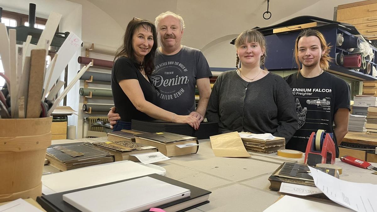 Schlossbuchbinderei Mohringer-Kober: Diese Familie bewahrt ...