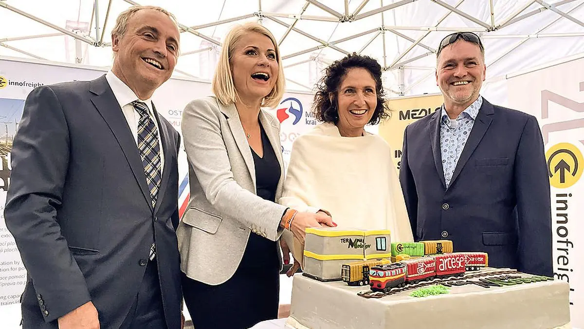 Nach einem Jahr Bauzeit: Brucker Logistiker Innofreight eröffnet ...