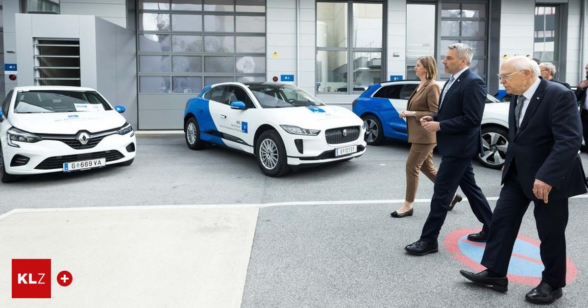 Kanzler besucht die AVL: Helmut List zu E-Fuels: "Man muss immer ...