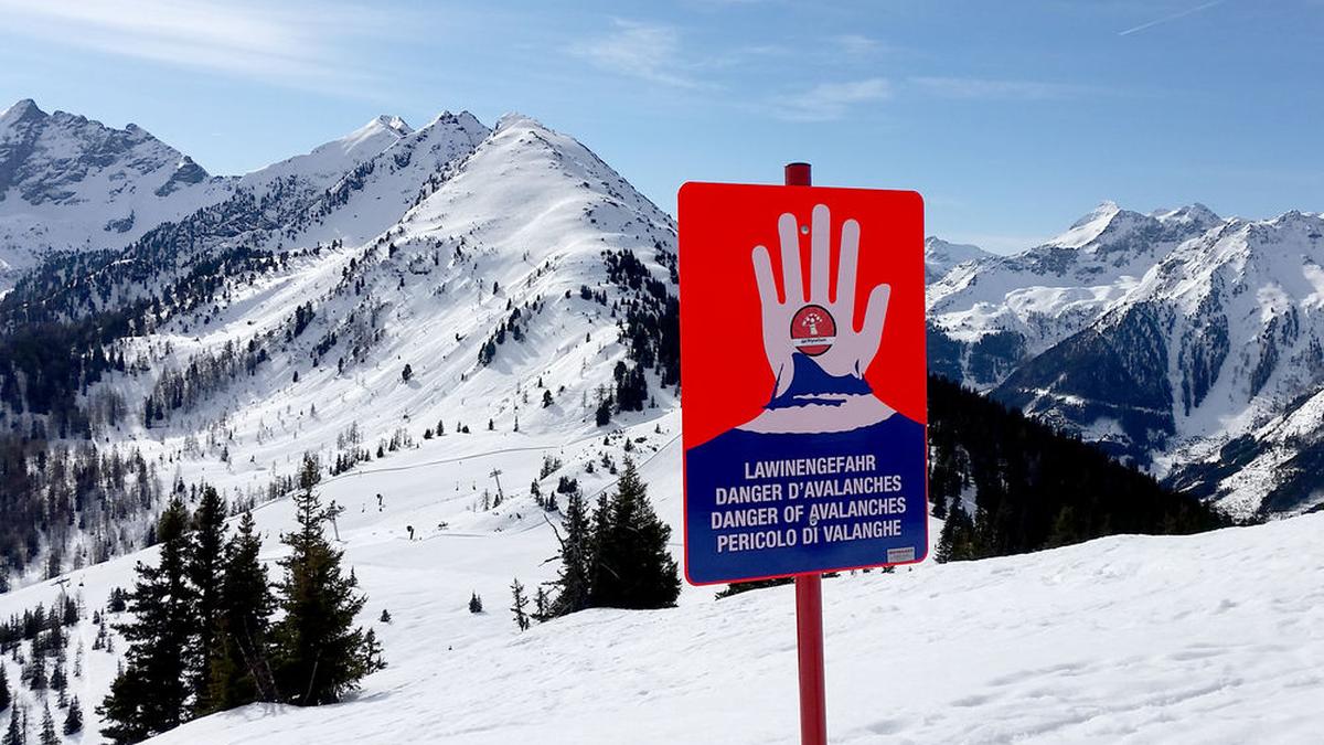 Lech am Arlberg: Lawine riss zwei junge Skifahrer mit