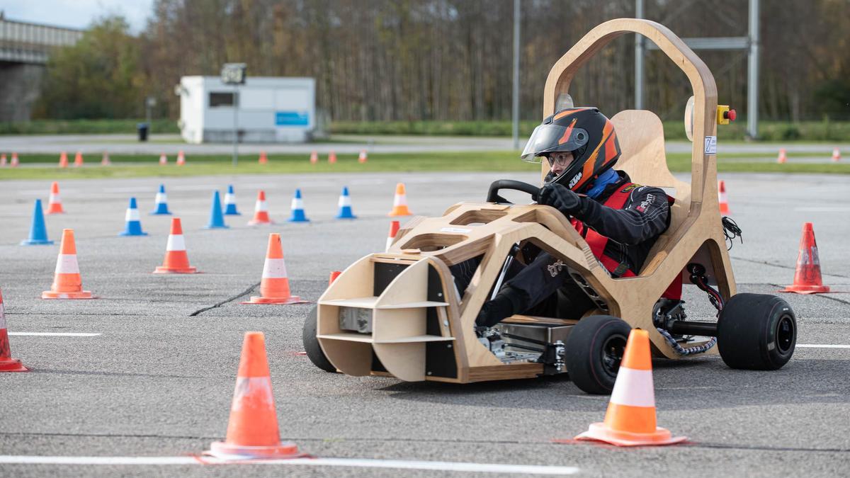 14 Teams aus ganz Österreich | Ludersdorfer Verkehrsübungsplatz wurde ...