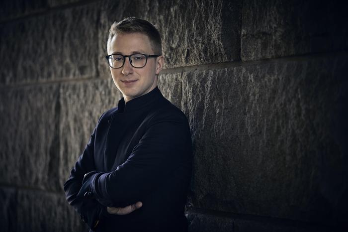 Von Graz nach Dresden: Nora Schmid: zehn Neuproduktion in ihrer ersten ...