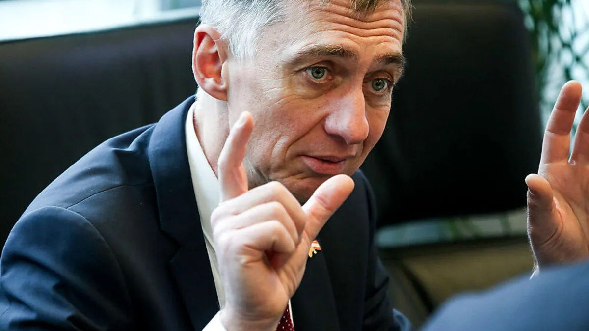 Deutschland wählt morgen: Deutscher Botschafter Ralf Beste: "Das Rennen ...