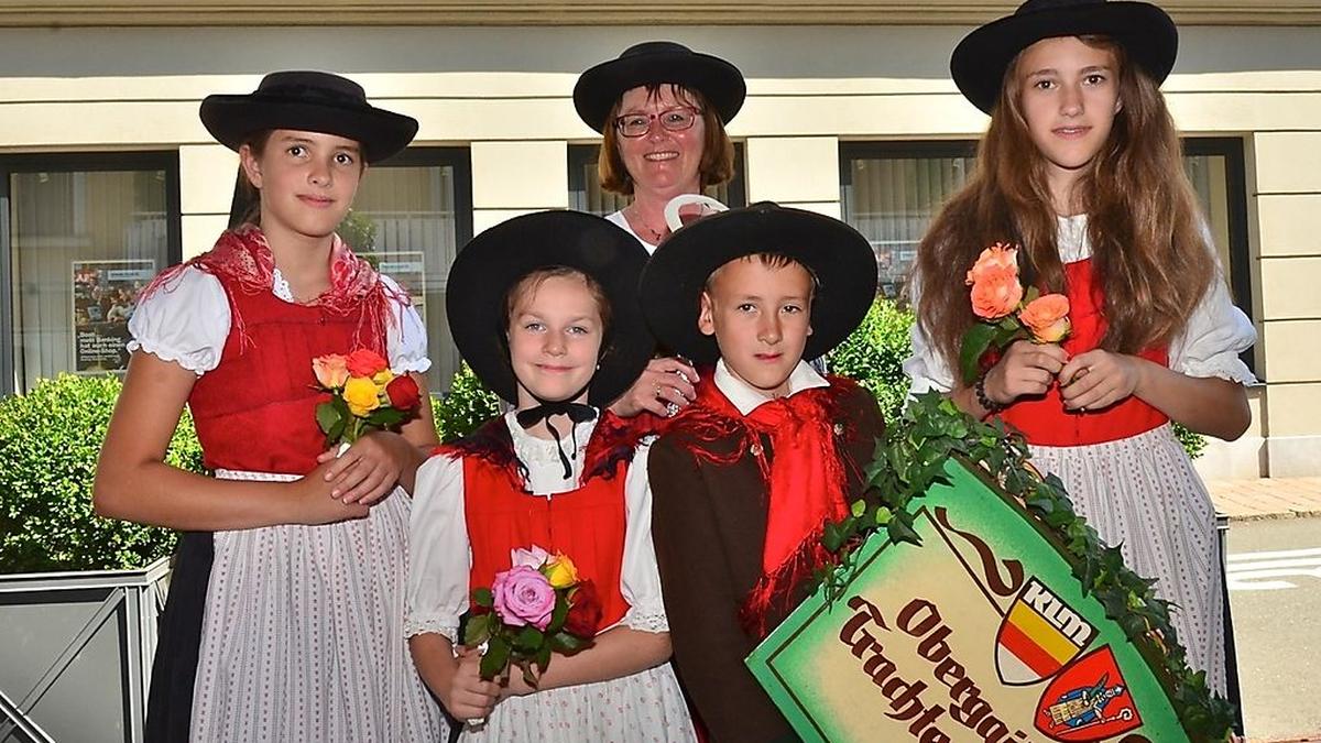 Hermagor: Viele bunte Trachten beim Kirchtagstreiben in Hermagor