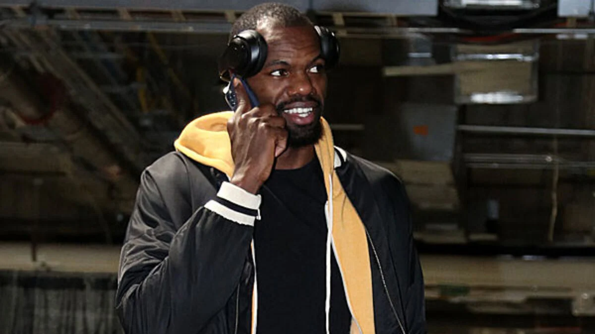 NBA: Dewayne Dedmon für Trade-Forderung von den Sacramento Kings bestraft