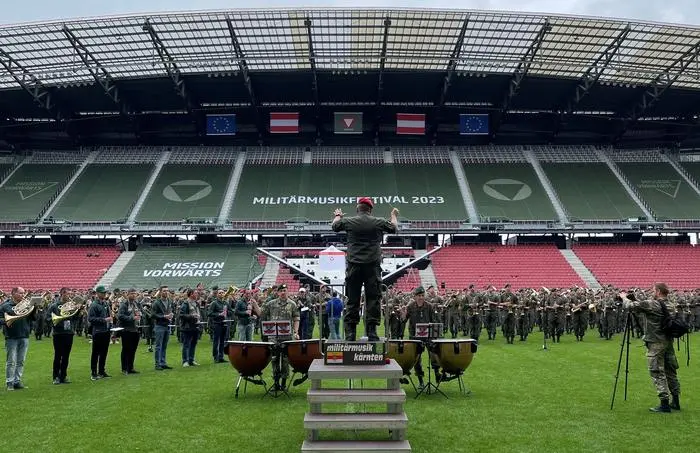 Wörthersee-Stadion Klagenfurt: Letzte Vorbereitungen für 700 Musiker ...