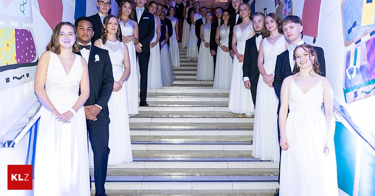 Zentrale an Matura: Die Maturantinnen und Maturanten des BRG Weiz hoben in ihrer Ballnacht ab